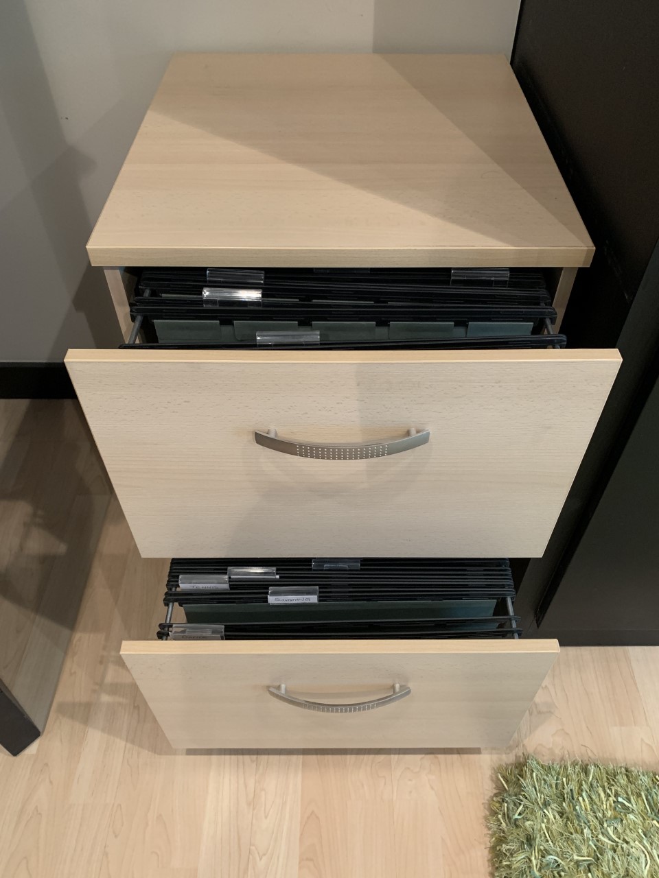 Office Desk and Cabinet | Mums in Bahrain